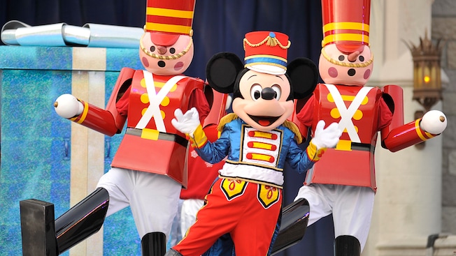 Mickeys Once Upon A Christmastime Parade Walt Disney World Resort