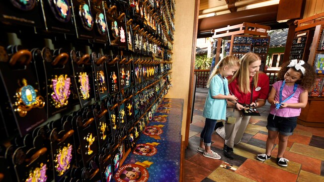 Disney's Pin Traders | Walt Disney World Resort
